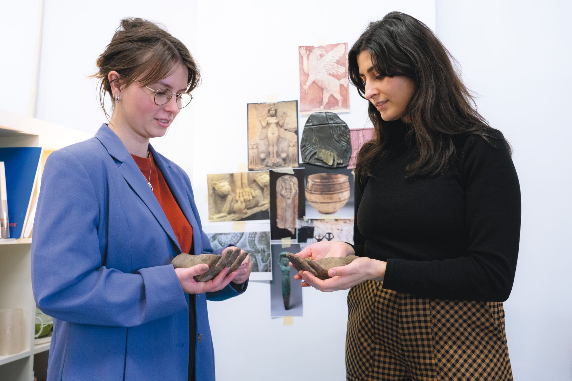 Dans l'atelier de Ayam Yaldo – Esse